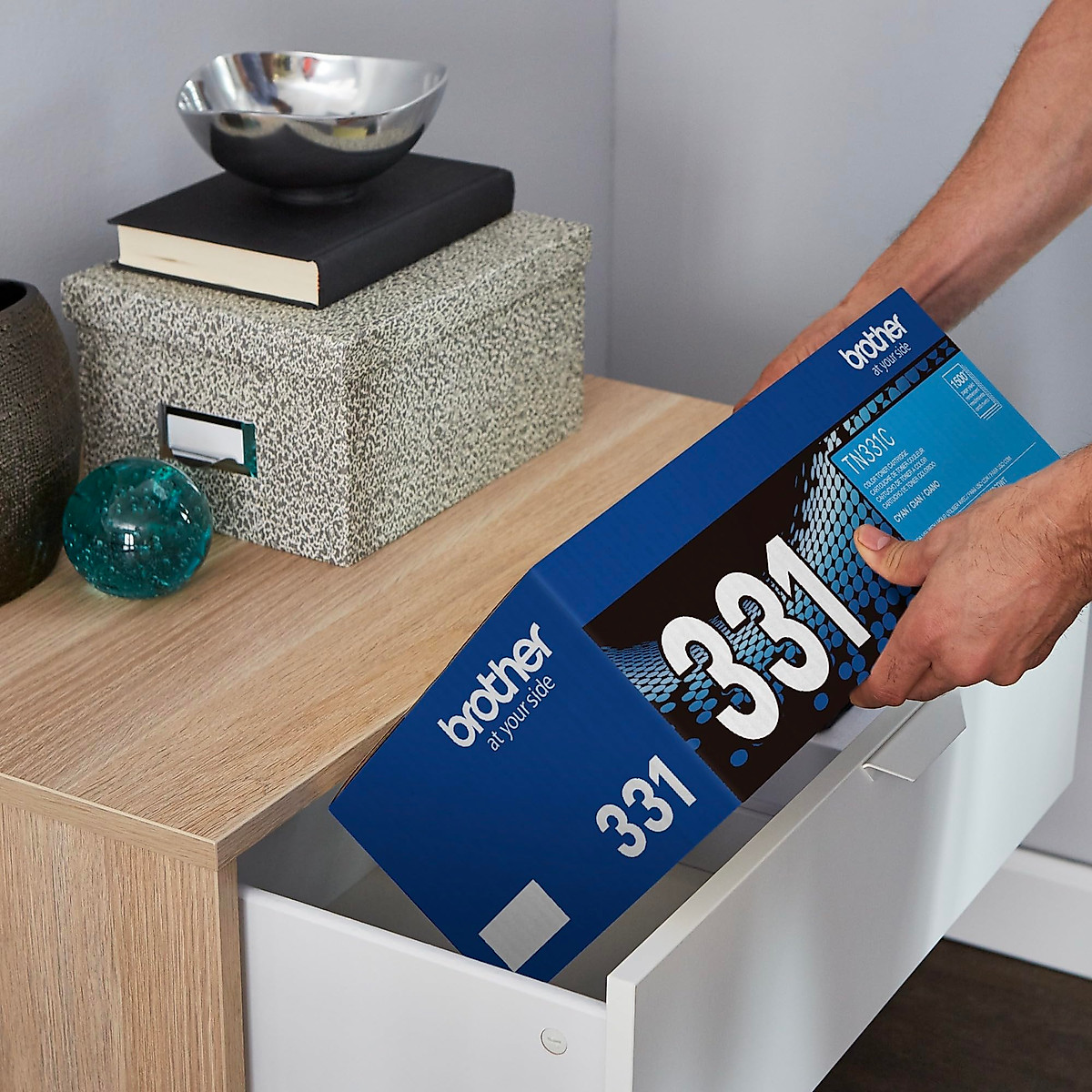 Brother TN-331C DCP-L8400 L8450 HL-L8250 L8350 MFC-L8600 L8650 L8850 Toner Cartridge (Cyan) in Retail Packaging.