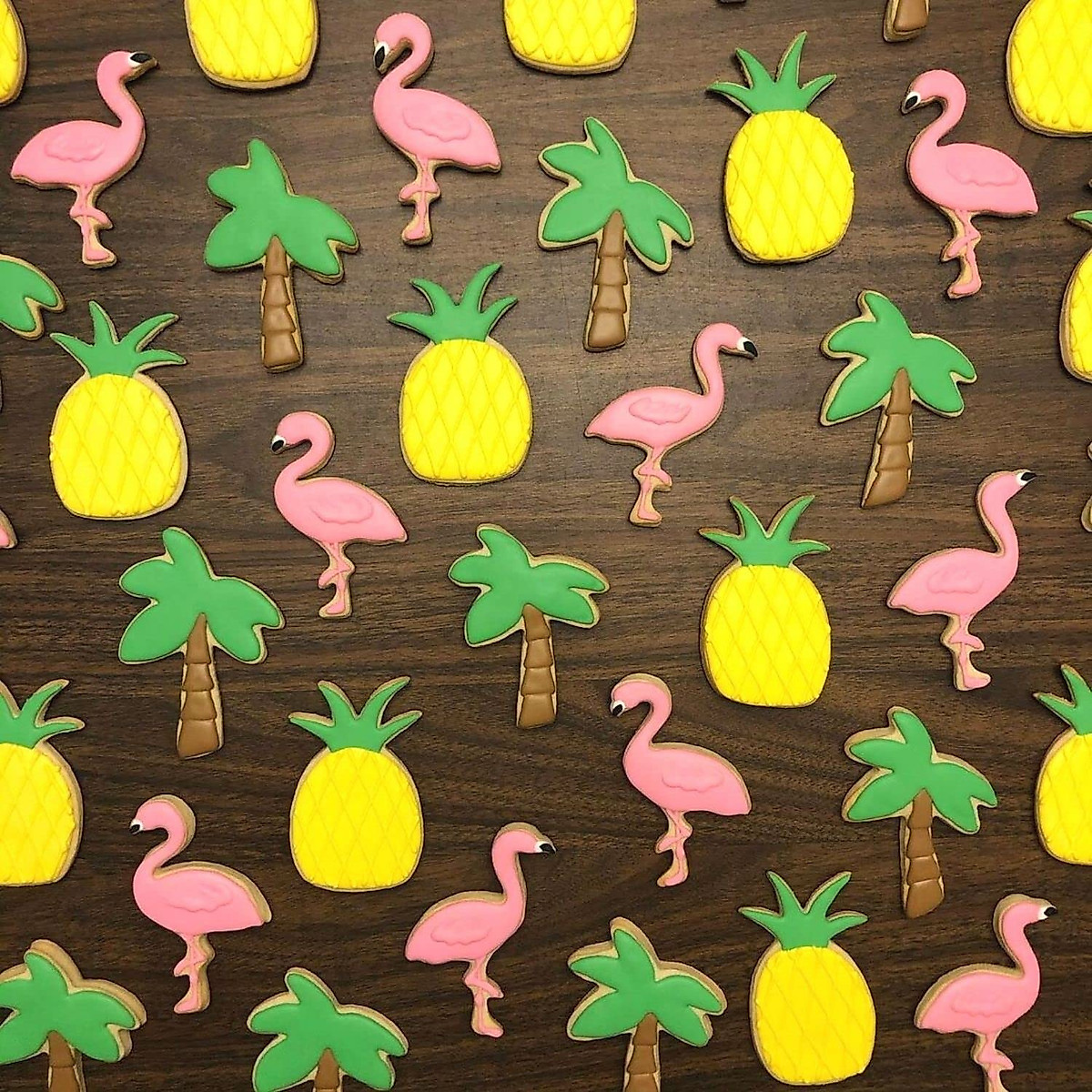 Crethinkaty 6 Pieces Summer Cookie Cutters Set for Baking - Flamingo,Palm Tree,Pineapple,Ice Cream,Cactus and Glasses Shape Stainless Steel Aroma Beads Biscuit/Pastry Cutter