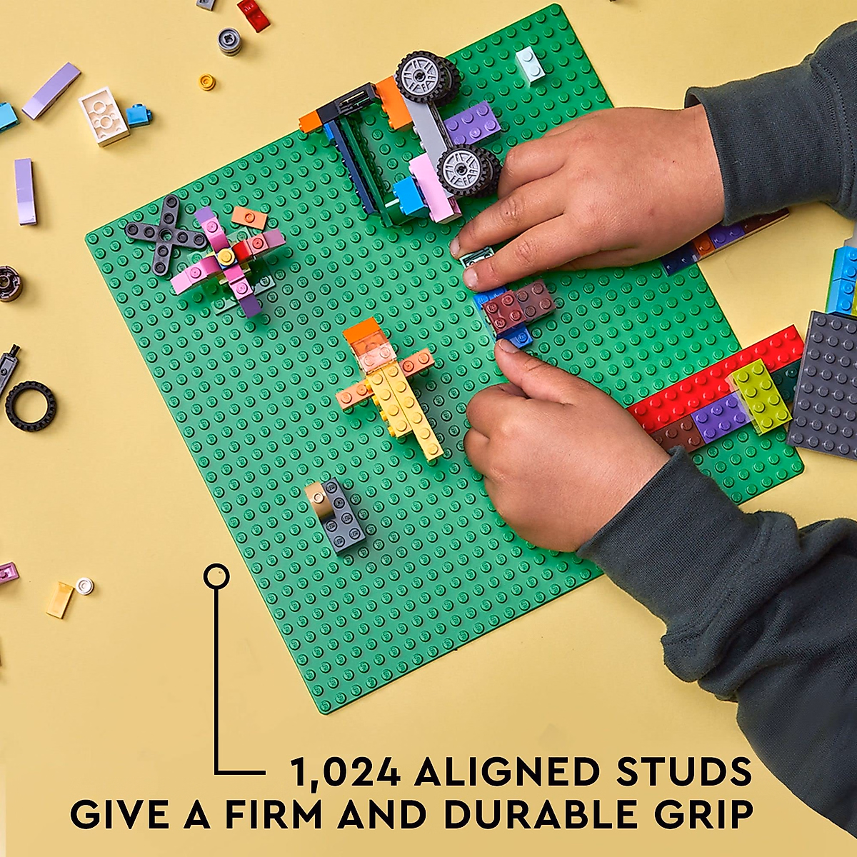 LEGO Classic Green Baseplate, Square 32x32 Stud Foundation to Build, Play, and Display Brick Creations, Great for Grassy Nature Landscapes, 11023