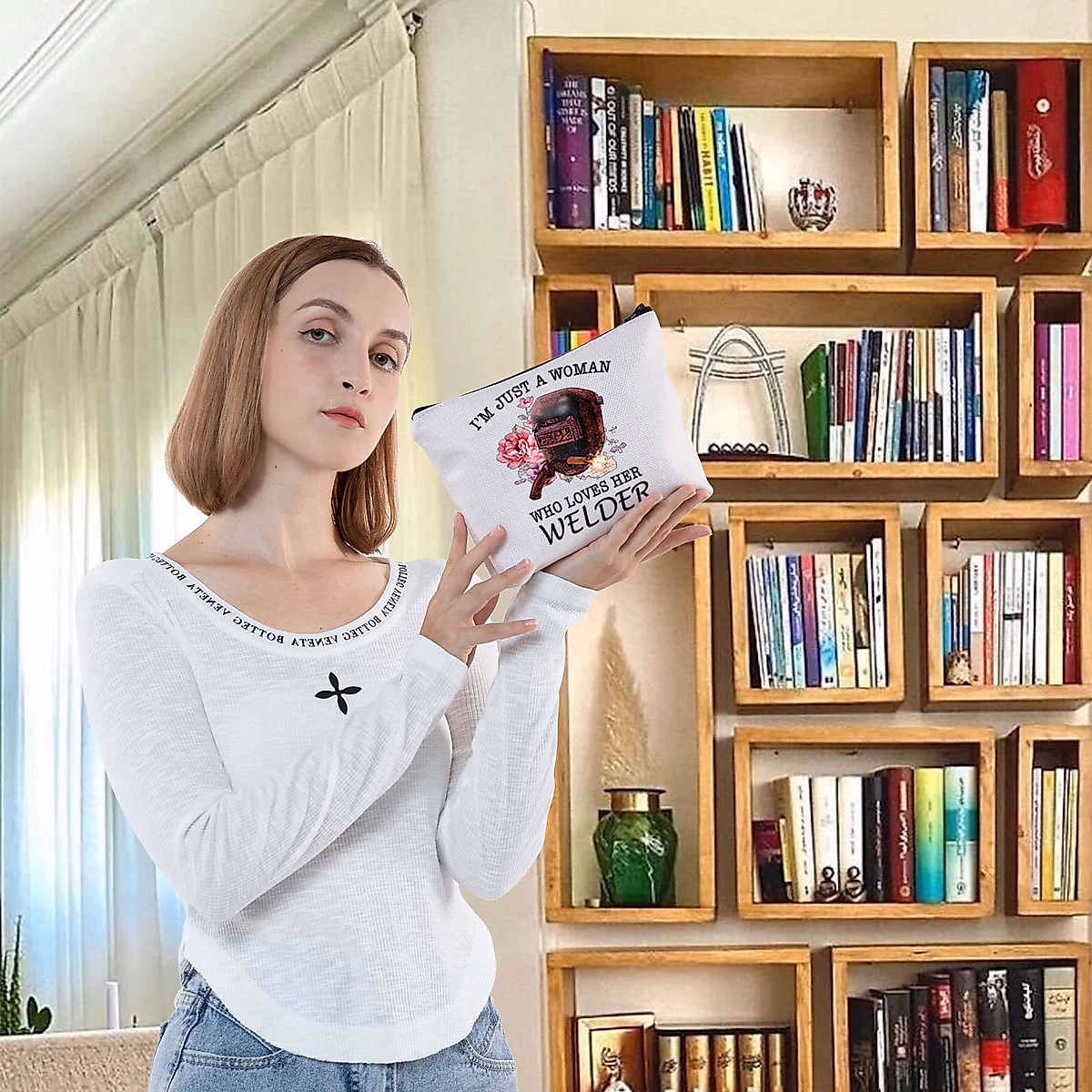 LEVLO I'm Just A Women Who Loves Her Welder Cosmetic Make Up Bag For Welder Wife,Welder Mom,Welder Girlfriend,Welder Sister, Welder Pride Life Inspired Gift (Loves Her Welde)