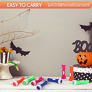 Kigeli 100 Pcs Mini Flashlight Keychain Bulk for Kids Small LED Keyring Mini Pocket Flashlights, Bright Tiny Light, 4 Colors for Hiking Camping Night Reading Dog Walking Halloween Party