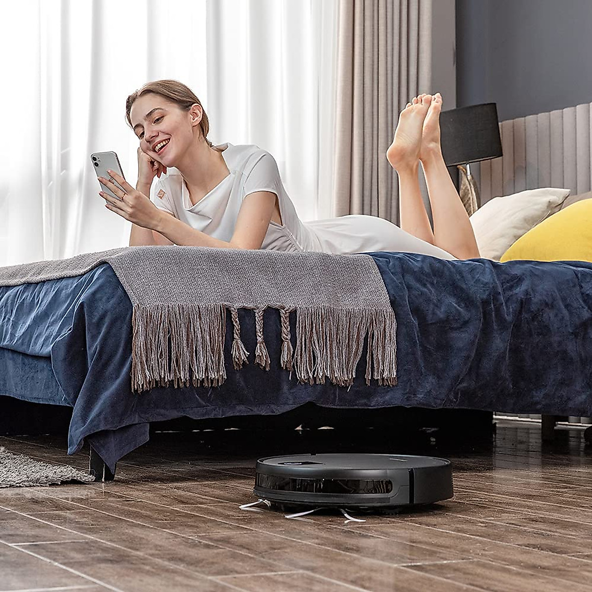 Greenworks Robotic Vacuum GRV-1010 Self-Charging, Wi-Fi Connectivity, 2200Pa Extreme Suction Power, Perfect for Pet Hair, Hard Floors, Carpets, Works with Alexa