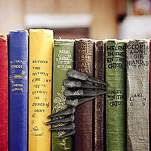 NEWMIND 1Pcs 3D Bookmark-Thriller Demon Hand Bookmark，Creative 3D Devil's Hand Bookmark Resin Stationery Gift Bookshelf Ornaments，Resin Claw Witch's Hand Festival Decor Novelty Cool Gifts-Gray