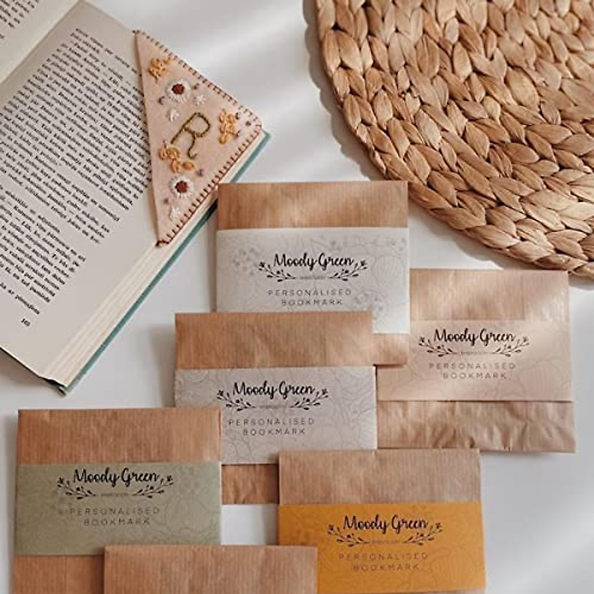 Personalized Hand Embroidered Corner Bookmark,Felt Triangle Page Stitched Corner Handmade Bookmark,Unique Cute Flower Letter Embroidery Bookmarks Accessories for Book Lovers (Spring,G)