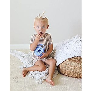 otterlove Collapsable Silicone Snack Container with Attachable Cover | 100% Pure LFGB Platinum Silicone with No Fillers | Snack Cup (2 Pack - Woodchuck & Very Peri)