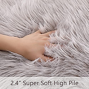 CAROMIO Shaggy Soft Faux Sheepskin Fur Area Rugs Floor Mat Luxury Beside Carpet Decorative Plush Shag Furry Carpet for Bedroom Living Room Floor, Grey, 4 x 6 Feet, Rectangle