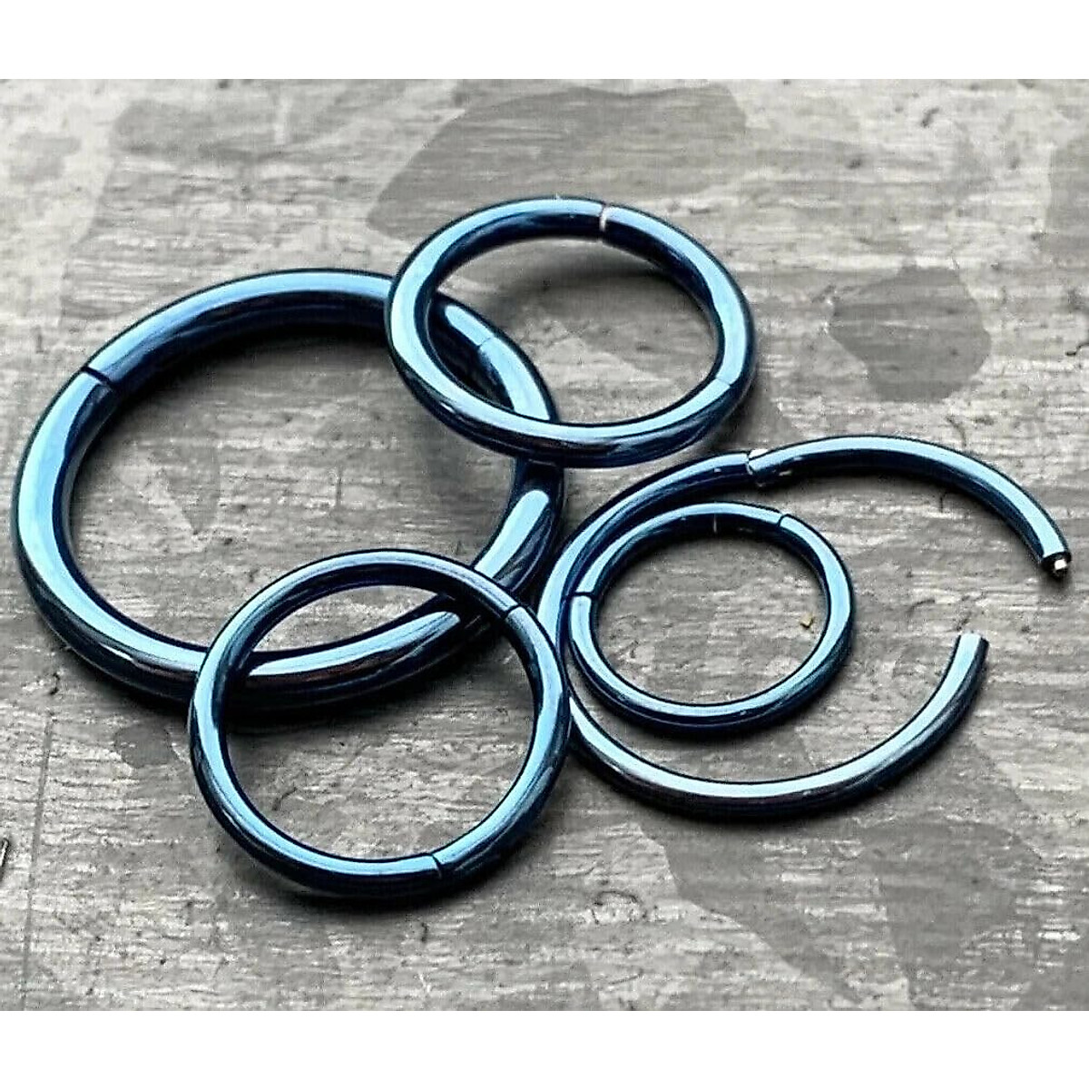 Lobal Domination 1 Piece Hinged Segment Ring/Septum Clicker 316L Surgical Steel - Choose your Gauge/Diameter (10g - Diameter 1/2")