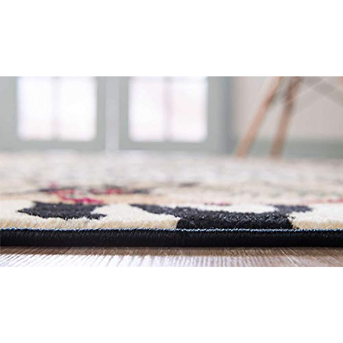 Unique Loom Wildlife Collection Animal Inspired with Cheetah Bordered Design Area Rug, 7 ft x 10 ft, Ivory/Black