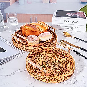 FiaLife Rattan Hand Woven Round Decorative Rustic Serving Wicker Trays with Handles for Home / Social Events - Bread Basket, Vegetable, Fruits, Snacks, Crackers, and Breakfast. Set of 3.