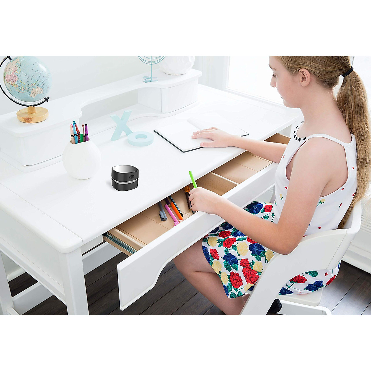 ODISTAR Desktop Vacuum cleaner,Mini table dust sweeper Energy Saving,High endurance up to 400 mins,Cordless&360º Rotatable Design for Cleaning Hairs,Crumbs,Computer Keyboard of gifts for kids (black)