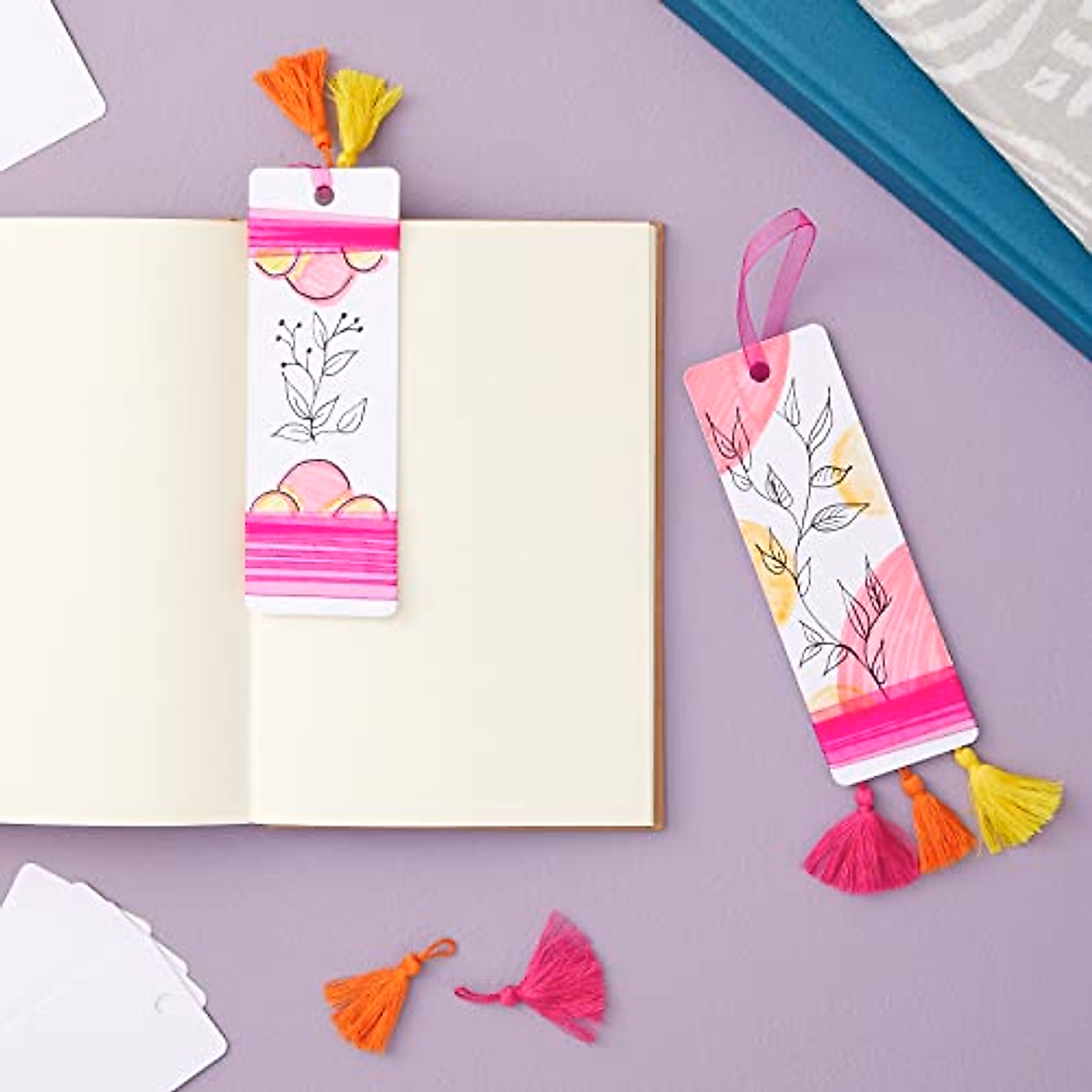 Juvale 300 Pack Bulk Blank Bookmarks for DIY Crafts, White Plain Bookmarks to Decorate (6 x 2 In)