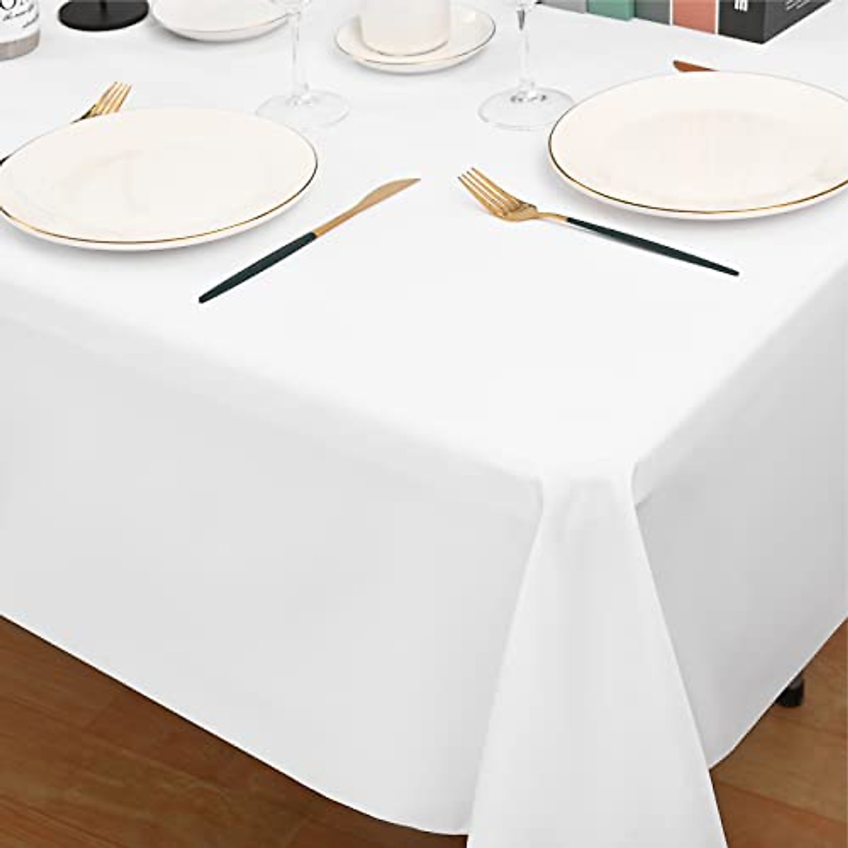 10 Pack Polyester Tablecloth, 60 x 102 Inch White Polyester Table Cloth for 6 Feet Rectangle Tables, Stain and Wrinkle Resistant Washable Table Cover for Kitchen Wedding Banquet Restaurant Party