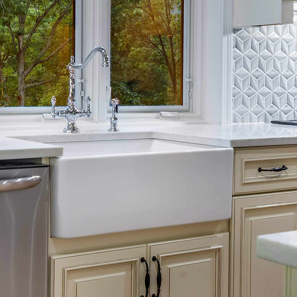 Fine fixtures Sutton Fireclay sink, 30" Apron Front Farmhouse Kitchen Sink. Solid (Not Hollow)
