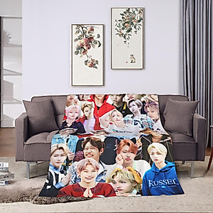 Blanket Stray Kids Lee Felix Soft and Comfortable Wool Fleece Throw Blankets for Sofa Office car Camping Yoga Travel Home Decoration Cozy Plush Beach Blanket Gift…