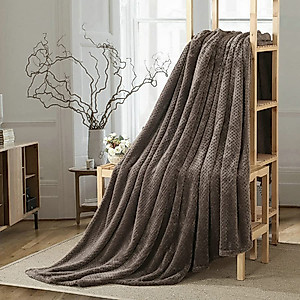 Soft Flannel Bedspread Sofa Throw Blanket Portable Car Travel Cover Warm Blanket Christmas New Year Gift (180CMX200CM, Coffee)