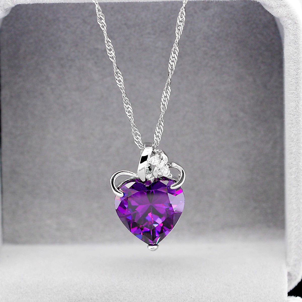 Uloveido Womens Purple Crystal Heart Pendant Necklace for Girls Women White Gold Plated Fashion Heart Jewelry for Mom Grandma Girlfriend N437