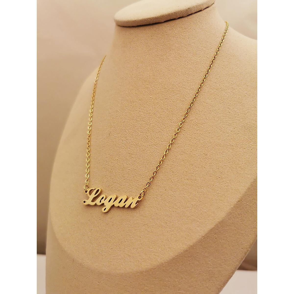 Dancing Wolf 18k Gold Plated Logan Name Necklace Stainless Steel Nameplate Necklaces Jewelry for Womens Moms