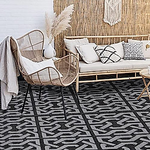 SAND MINE Reversible Mats, Plastic Straw Rug, Modern Area Rug, Large Floor Mat and Rug for Outdoors, RV, Patio, Backyard, Deck, Picnic, Beach, Trailer, Camping (5' x 8', Black & Grey)