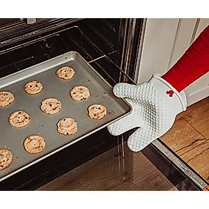 Disney Mickey Mouse Hand Silicone Oven Mitt
