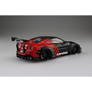 Aoshima LB Works R35 GT-R Type 2 (Ver. 2) 1:24 Scale Model Kit