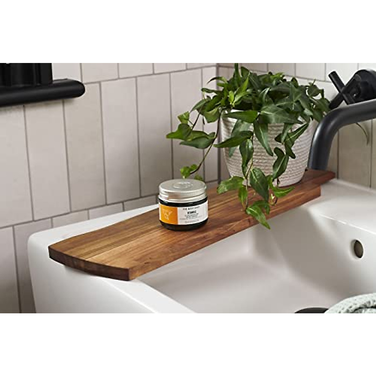 The Body Shop Vitamin C Glow Boosting Moisturiser, 50ml