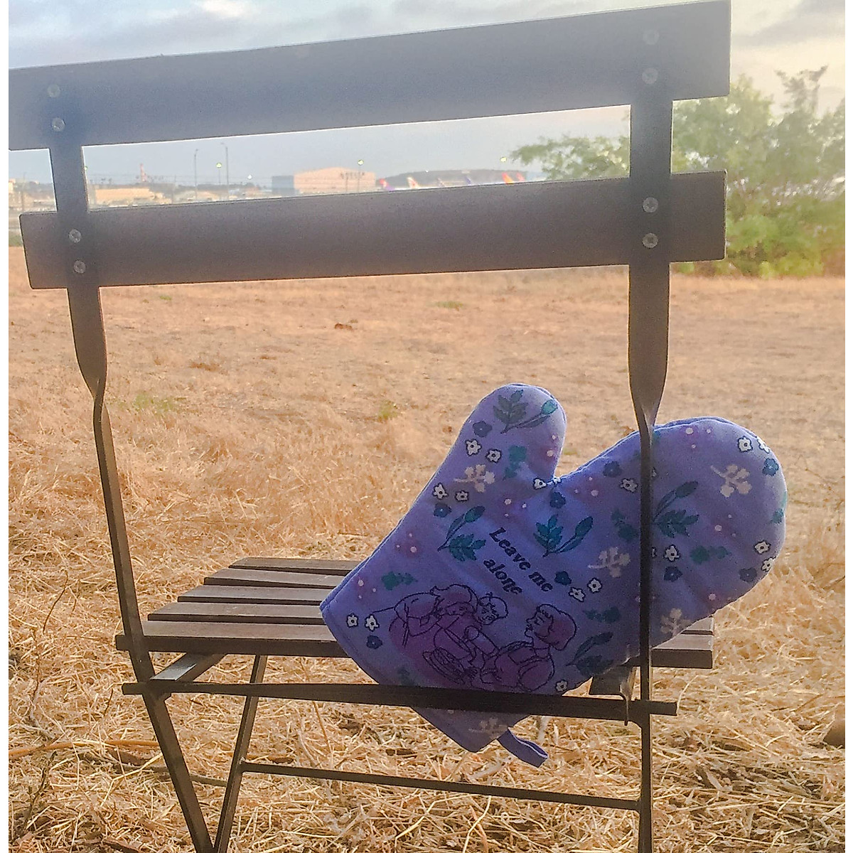 Leave Me Alone Oven Mitt Funny Family Baking Cookies Cake Graphic Novelty Kitchen Glove Funny Graphic Kitchenwear Funny Introvert Novelty Cookware Blue Oven Mitt