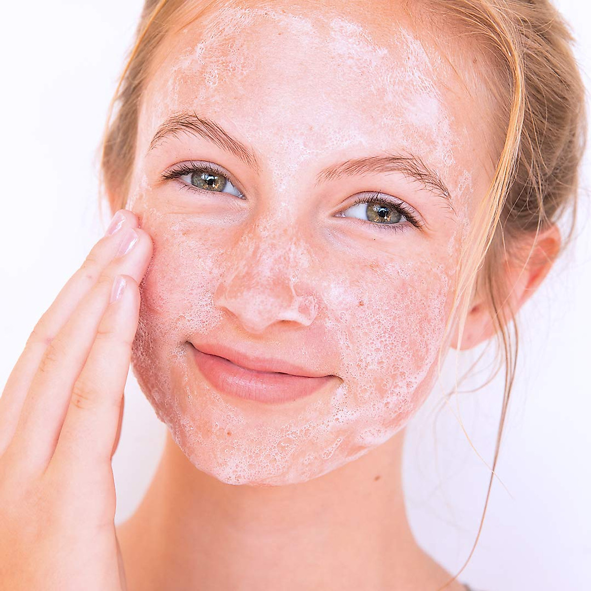 C'est Moi Gentle Foaming Cleansing Gel | Fragrance-Free Gel Cleanser made with Organic Aloe, Calendula and Strawberry, Kiwi, Apple Extracts, Gentle, Nourishing, Clearing, Balancing, 4 fl oz.