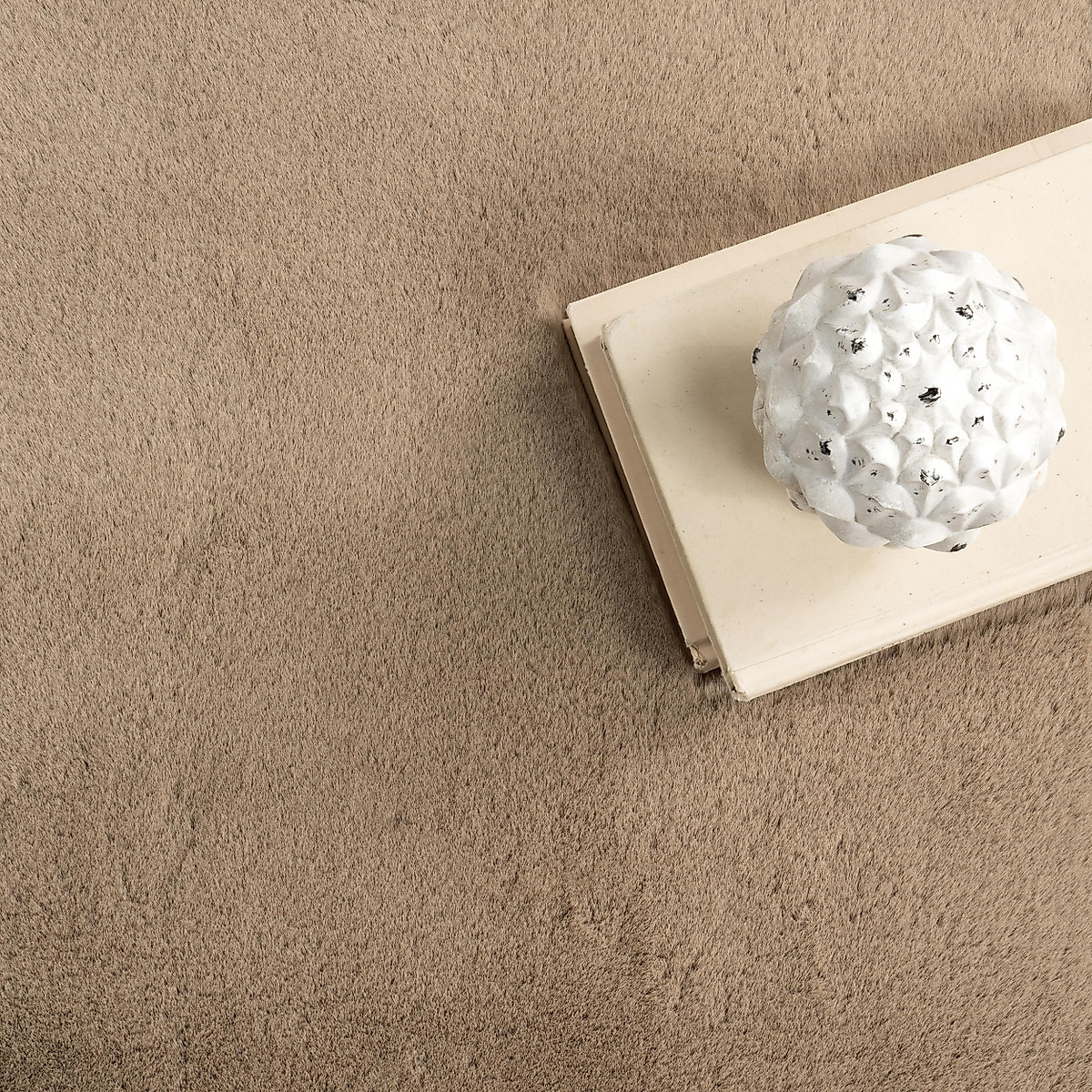 nuLOOM 2' x 6' Cozy Plush SuperiorWash Area Rug, Machine Washable, Non-Slip, Soft Fluffy Shag Carpet for Living Room Bedroom Kids Room Nursery Home Decor, Eline Camel