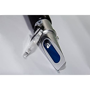 Salinity Refractometer for Seawater and Marine Fishkeeping Aquarium 0-100 PPT - Dual Scale (1.0 to 1.070 S.G.) - Automatic Temperature Compensation