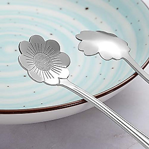 AnSaw 8 Pcs Flower Spoon Set, Stainless Steel Reusable Tea Scoops Stirring Spoon Coffee Spoon Mixing Spoon Sugar Dessert Cake Spoon Ice Cream Spoons Tableware for Tea Parties (length:4.9 inch, Silver)