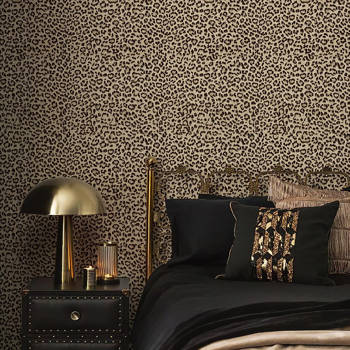 JiffDiff Leopard Print Peel and Stick Wallpaper, Waterproof Removable Self Adhesive Textured Wall Paper, Yellow Unique Funky Cheetah Contact Paper for Bedroom and Bathroom 240"X17.3"(28.8 sq. ft)