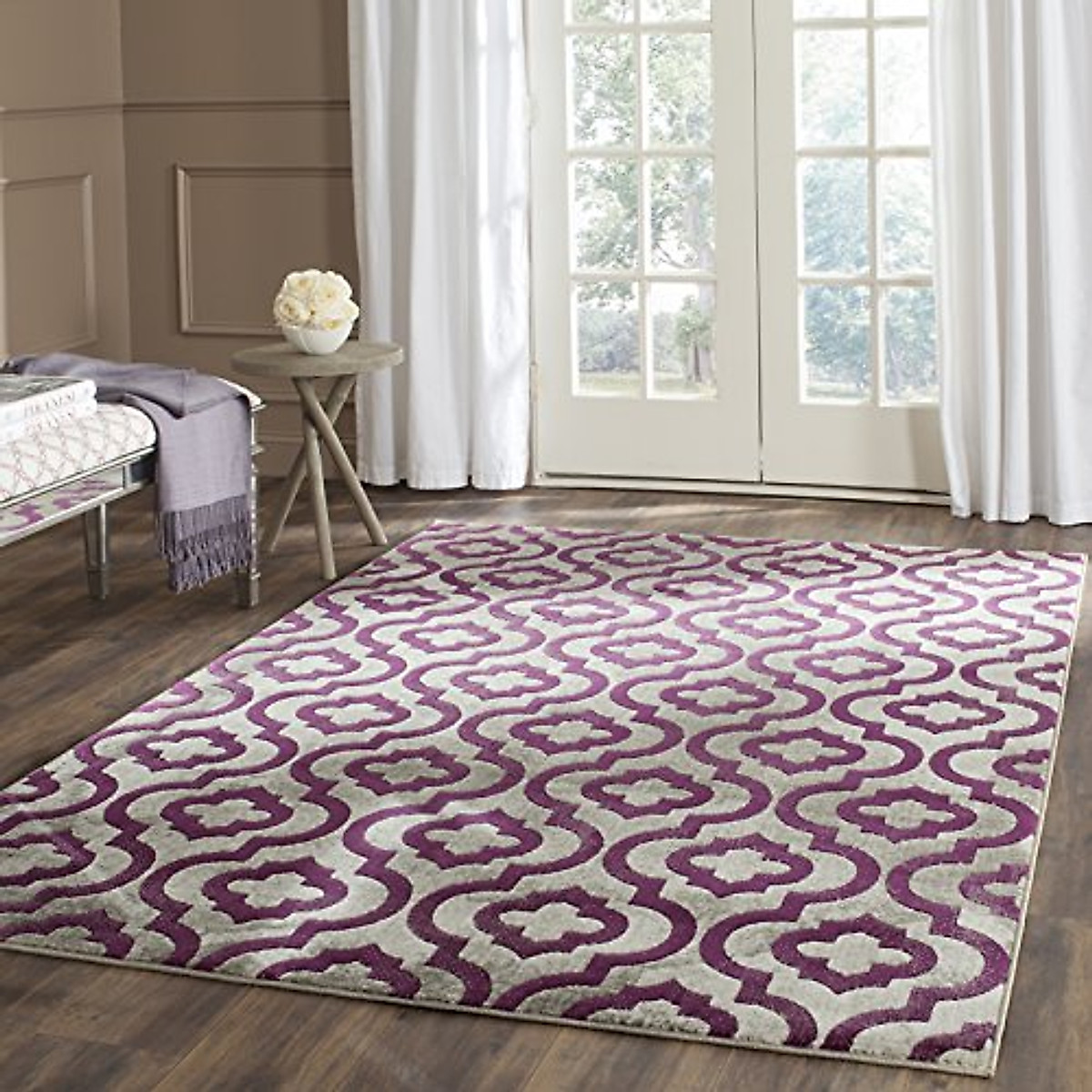 SAFAVIEH Porcello Collection Area Rug - 6' x 9', Light Grey & Purple, Moroccan Quatrefoil Distressed Design, Non-Shedding & Easy Care, Ideal for High Traffic Areas in Living Room, Bedroom (PRL7734B)