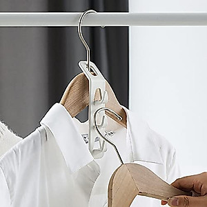 4Pcs Plastic Clothes Hanger Connector Hooks Hanging Display Hook Clothes Closet Space Saver Organizer for Space Saving Retail Store Display Home Use, White