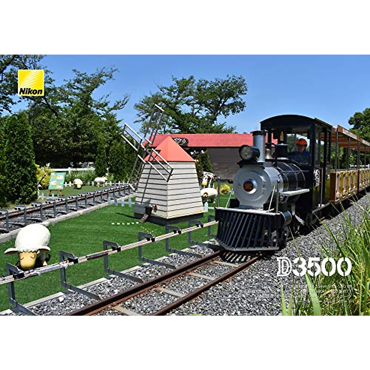 Nikon D3500 24.2MP DX-Format DSLR Digital Camera Double Zoom Lens Kit with 18-55mm f/3.5-5.6 and 70-300mm f/4.5-6.3 Lenses - (Japan Import)