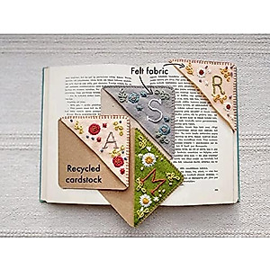 26 Letters Personalized Hand Embroidered Corner Bookmark, Felt Triangle Page Stitched Corner Handmade Bookmark,Unique Cute Flower Letter Embroidery Bookmarks Accessories for Book Lovers (C, Summer)