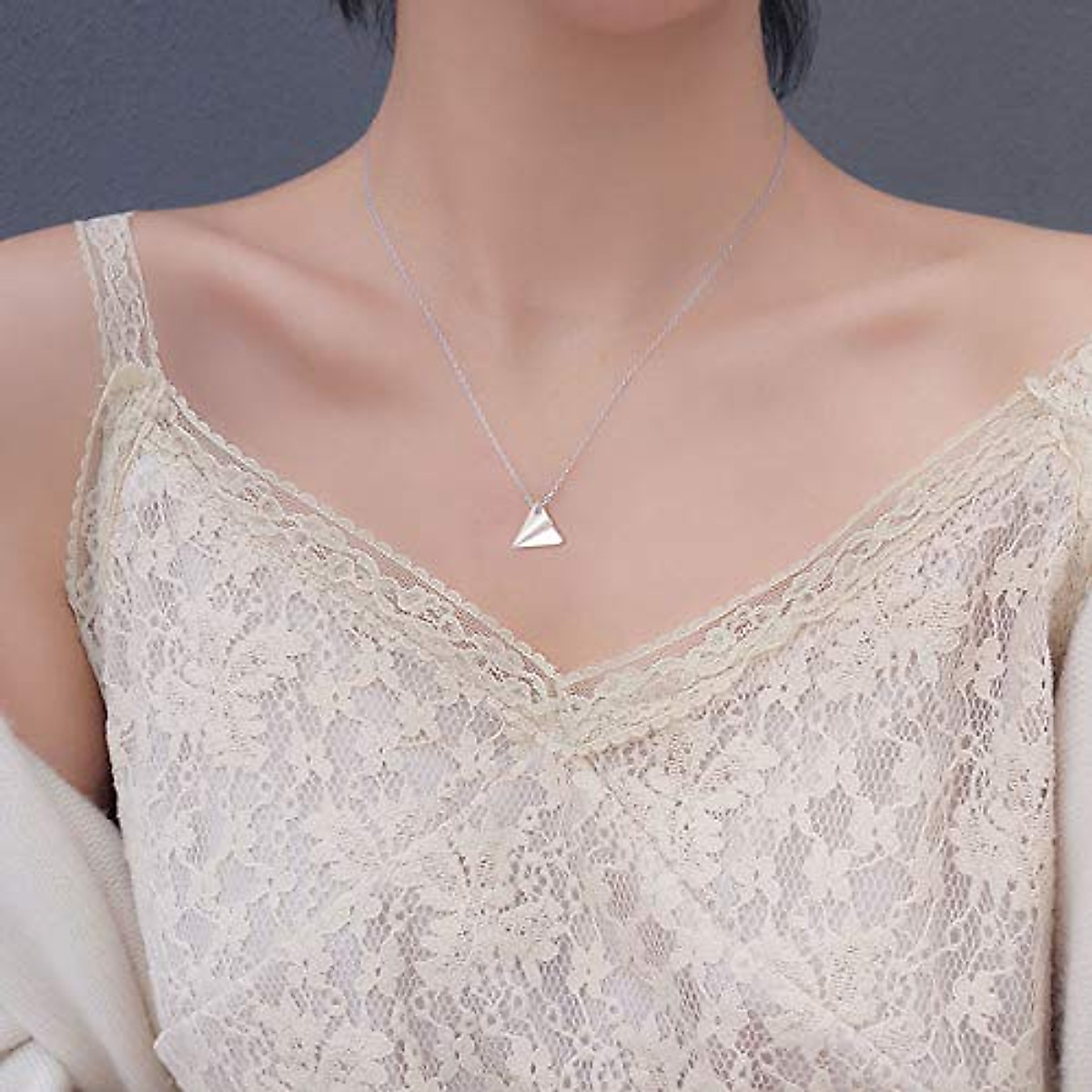 YOOESTORES82 2PCS Triangle Origami Plane Necklaces,Delicate Geometric Triangle Paper Airplane Pendant Necklace Set for Women Couples (Silver)