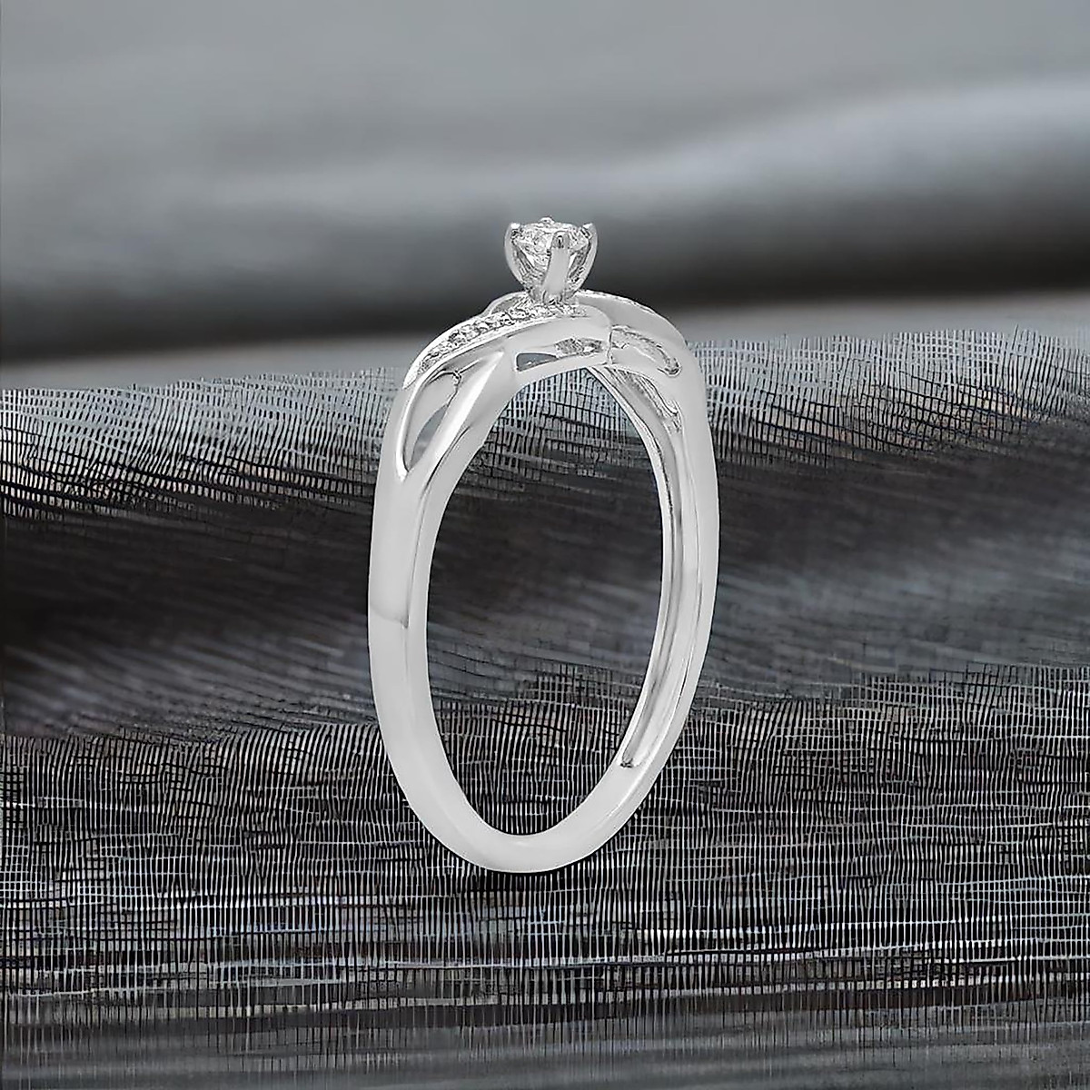 Dazzlingrock Collection 0.20 Carat (Cttw) 14k Round Diamond Crossover Swirl Engagement Ring, White Gold, Size 7