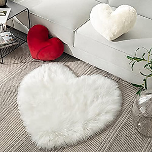 Ashler Heart Shaped Area Rug 3 x 3 Feet, Faux Sheepskin Fur Rug Fluffy Shaggy Rug, White Soft Plush Decorative Machine Washable Carpets for Bedroom Living Room and Sofa