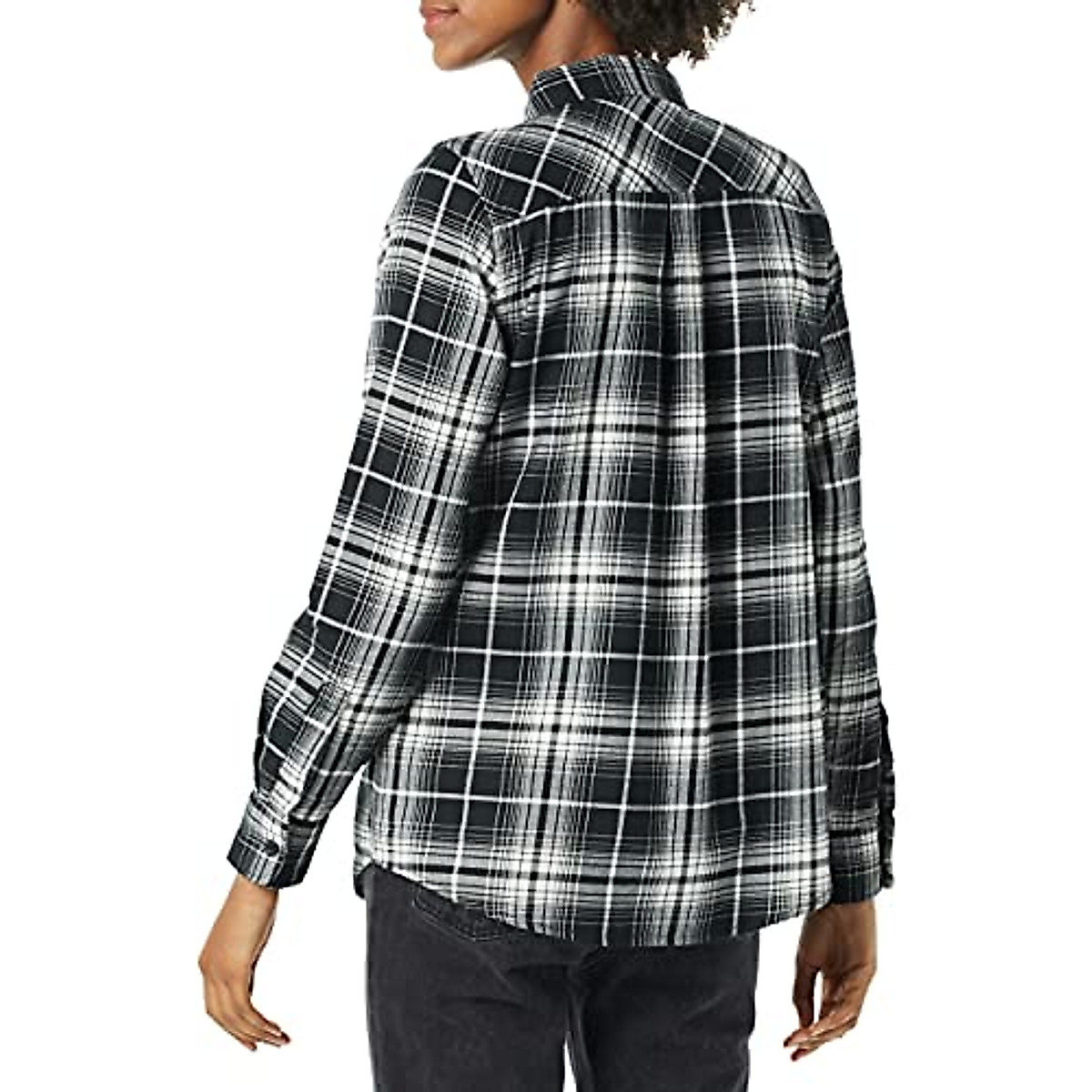 Amazon Essentials Women's Classic-Fit Long-Sleeve Lightweight Plaid Flannel Shirt, Black White Large Plaid, Large