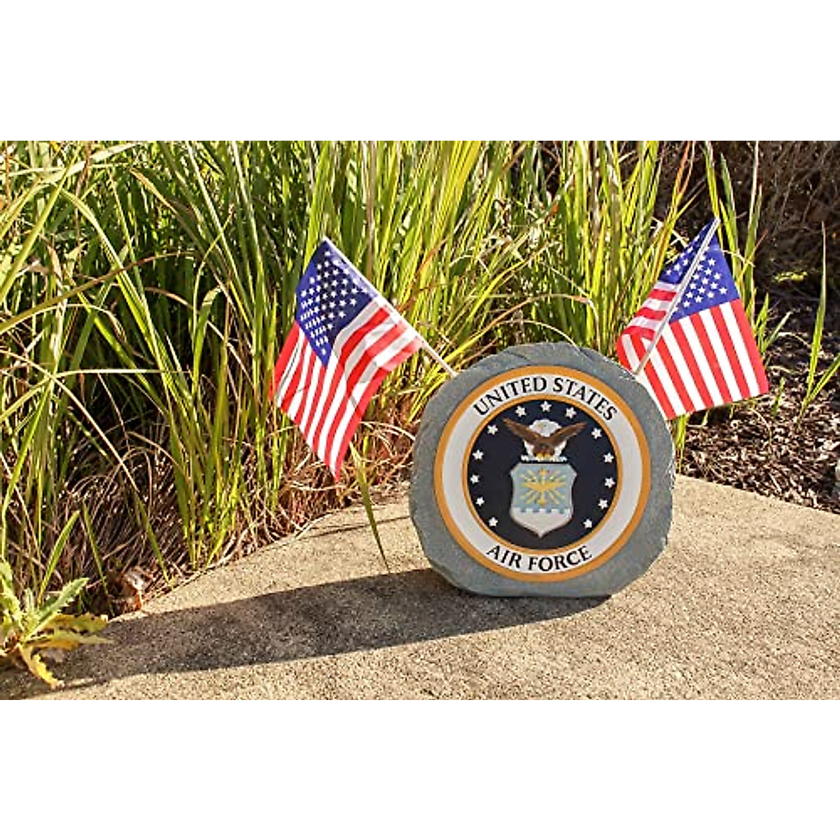 Red Carpet Studios 35182 Military Garden Stone, Multicolor