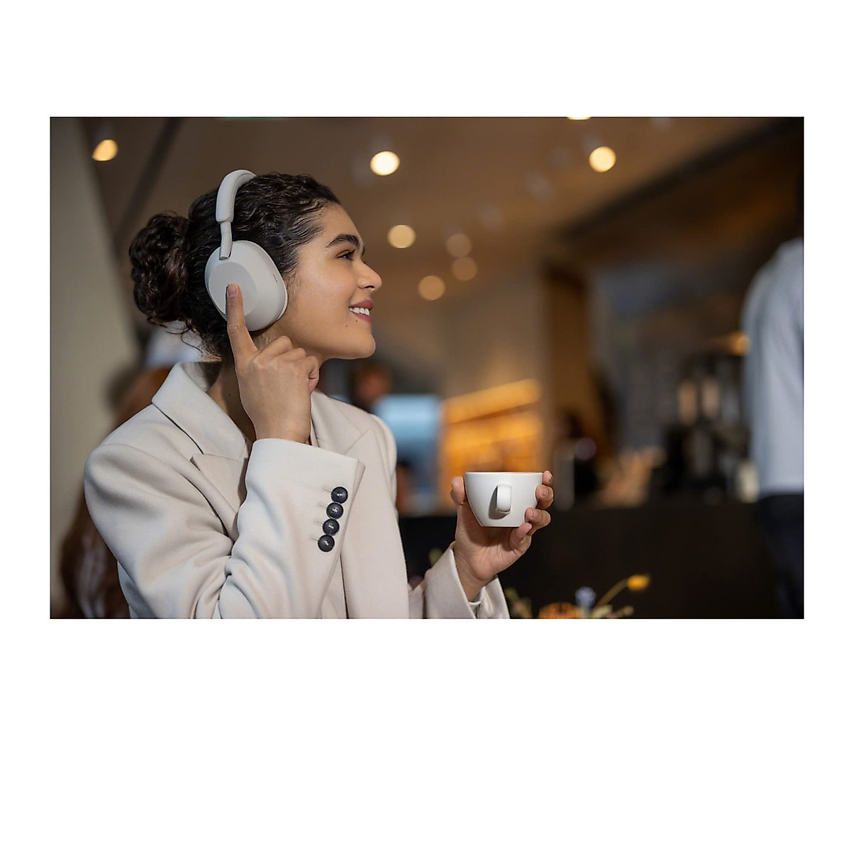 Sony WH-1000XM5 Wireless Noise Canceling Over-Ear Headphones (Silver) Bundle with My Bluetooth Locator Keychain Finder (2 Items)