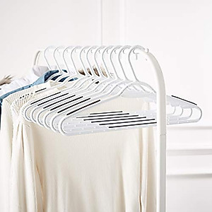 Amazon Basics Plastic Clothes Hanger with Non-Slip Pad, 20-Pack