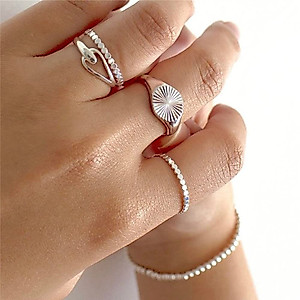 Elefezar Stainless Steel Sun Burst Statement Ring 18K Gold Plated Signet Rings Sunshine Jewelry Minimalist Sunbeam Ring Silver 7