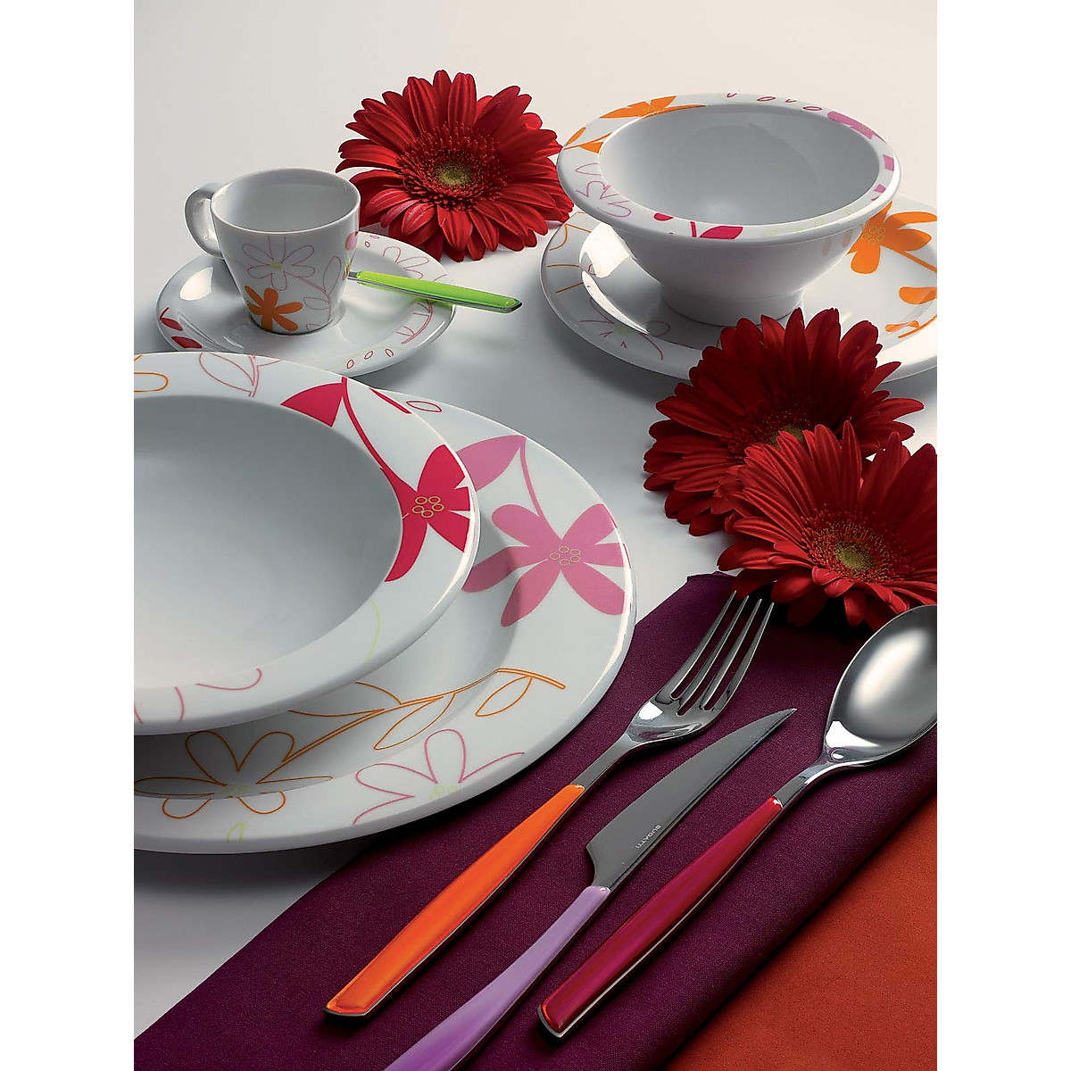 BUGATTI, Glamour, 24-piece Cutlery Set in 18/10 Stainless Steel and GREEN APPLE handle. 6-person Cutlery Set consisting of 6 spoons, 6 forks, 6 knives and 6 coffee spoons