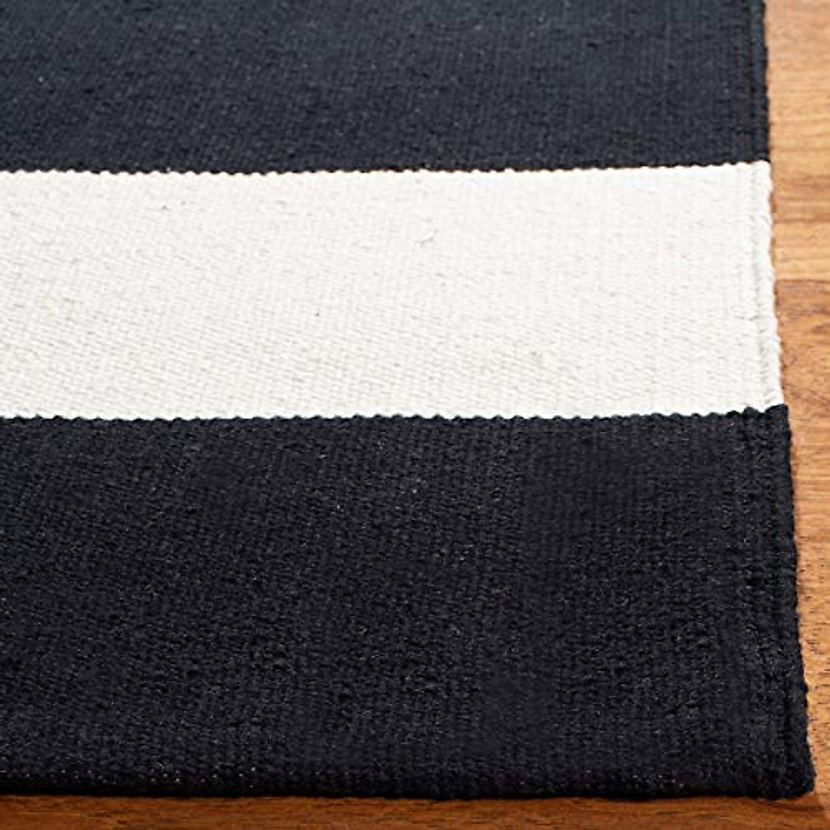 SAFAVIEH Montauk Collection 6' x 9' Black/Ivory MTK712D Handmade Flatweave Boho Farmhouse Cotton Stripe Living Room Dining Bedroom Area Rug