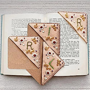 Personalized Hand Embroidered Corner Bookmark,Felt Triangle Page Stitched Corner Handmade Bookmark,Unique Cute Flower Letter Embroidery Bookmarks Accessories for Book Lovers (Spring,G)