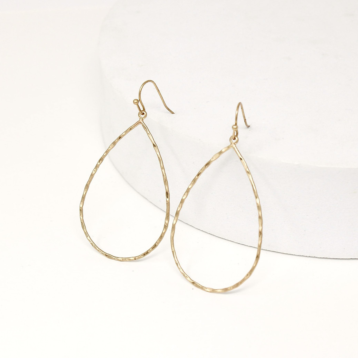 Pomina Lightweight Open Gold Teardrop Earrings Simple Basic Geometric Gold Dangle Drop Earrings for Women (TextureTeardrop_Gold)
