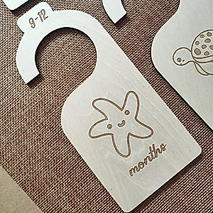 Almencla 7 Pieces Wood Baby Clothes Size Organizers, Baby Closet Size Dividers, from Newborn to 24 Months