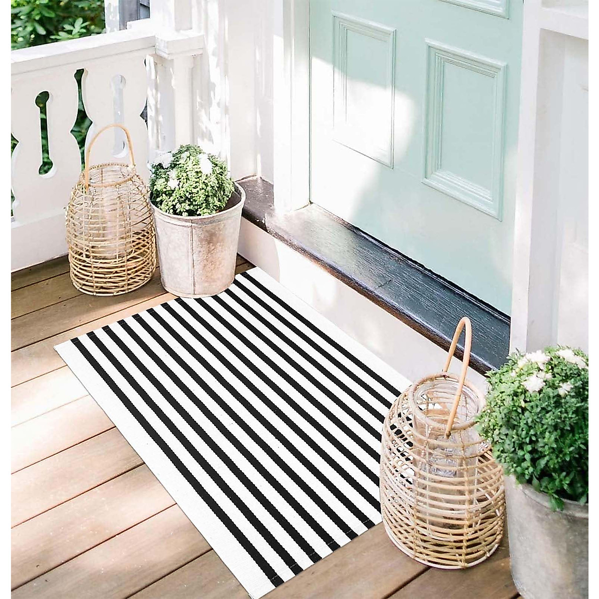 Layered Door Mat Black and White Striped Doormat 24'' x 35'' Front Porch Rug Machine Washable Indoor Outdoor Rug for Front Porch Hand-Woven Entryway Rug for Laundry/Bathroom/Bedroom