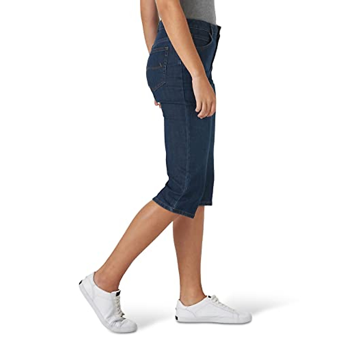 Lee Women's Relaxed Fit Capri Jean, Mysterious, 18